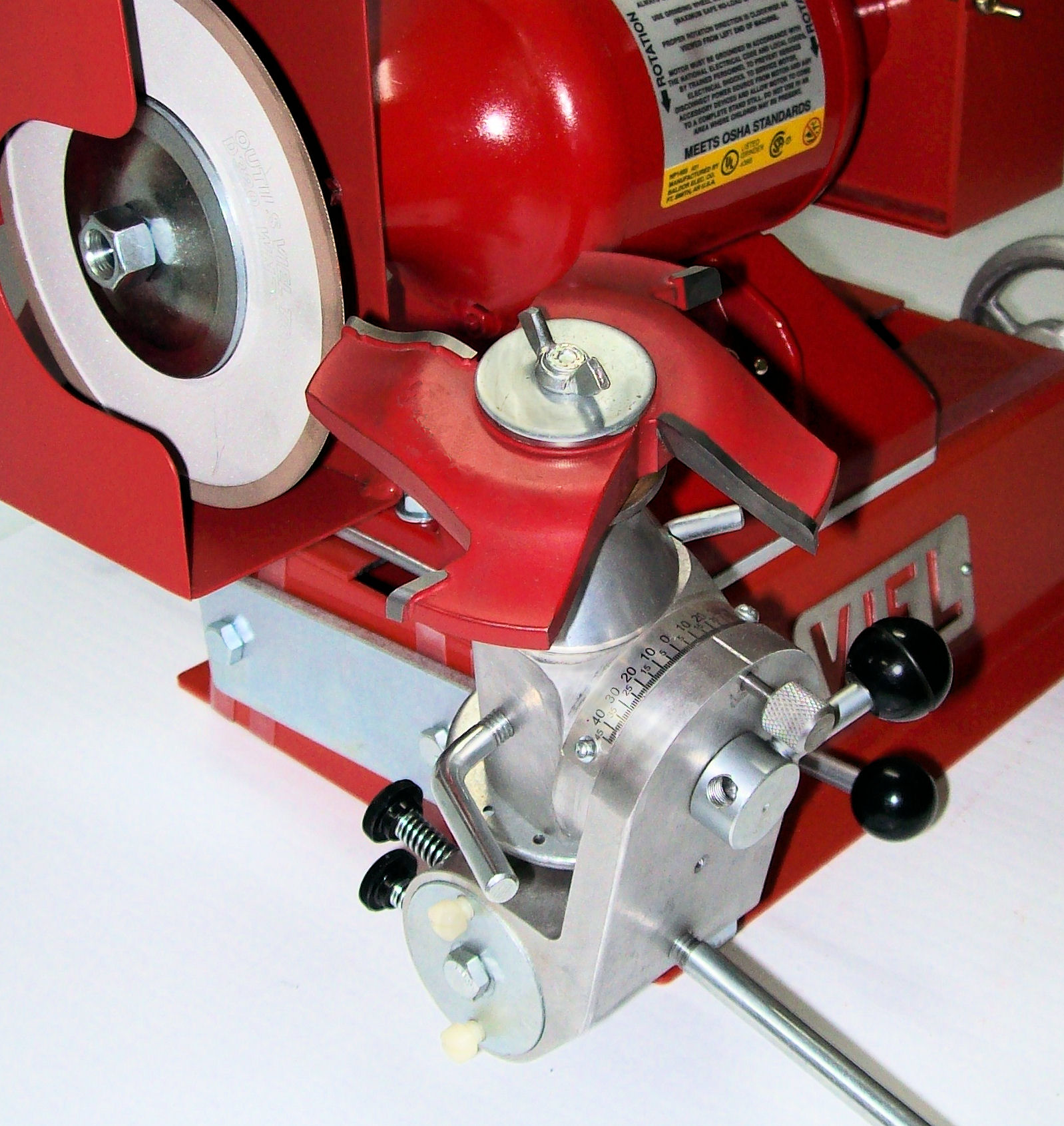 Centre d'affûtage d'outils au carbure Viel - meule 180 | Outils Viel Inc.